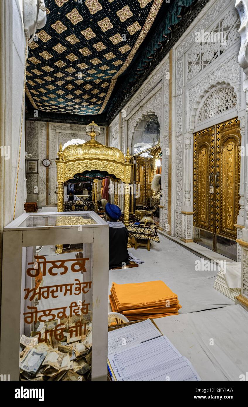 12 18 2014 Golden Carving Inside Takht Sri Patna Sahib, where Guru ...