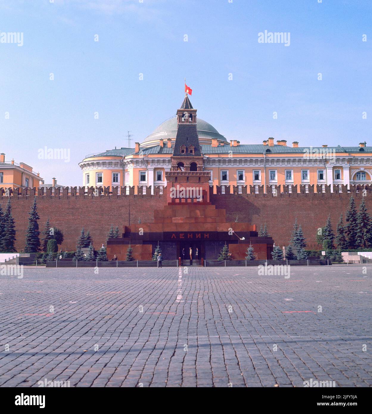 LA PLAZA ROJA-EL MAUSOLEO DE LENIN. Location: EXTERIOR. MOSKAU. RUSSIA ...