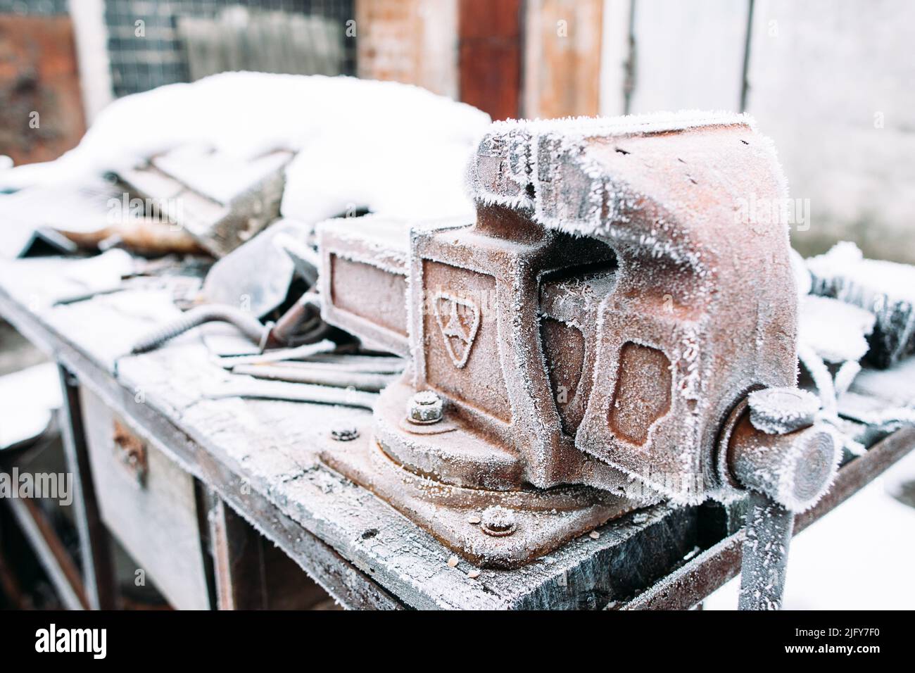 Construction worker snow winter hi-res stock photography and images - Alamy