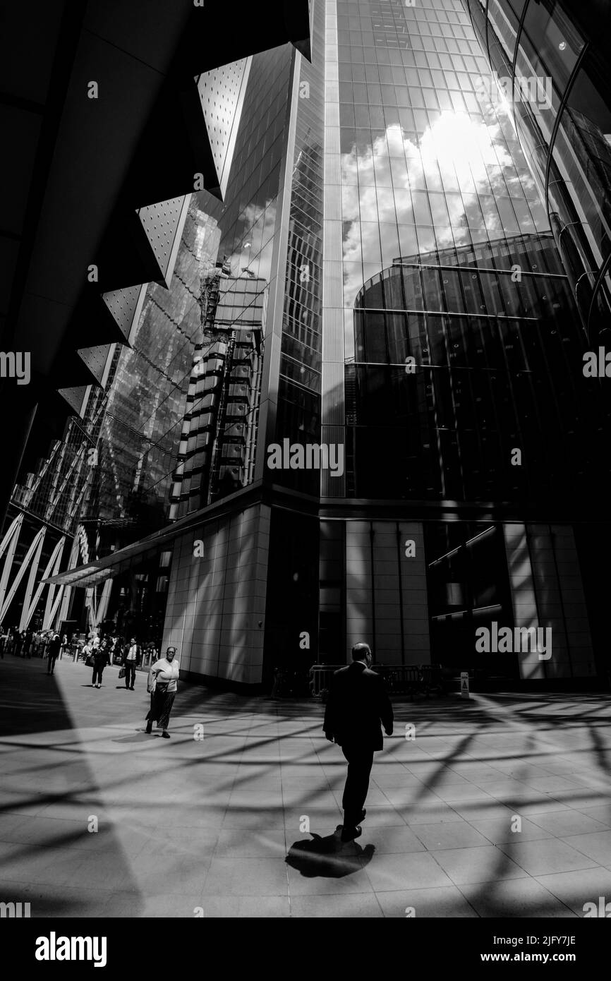 Skyscrapers reflective buildings Black and White Stock Photos & Images ...