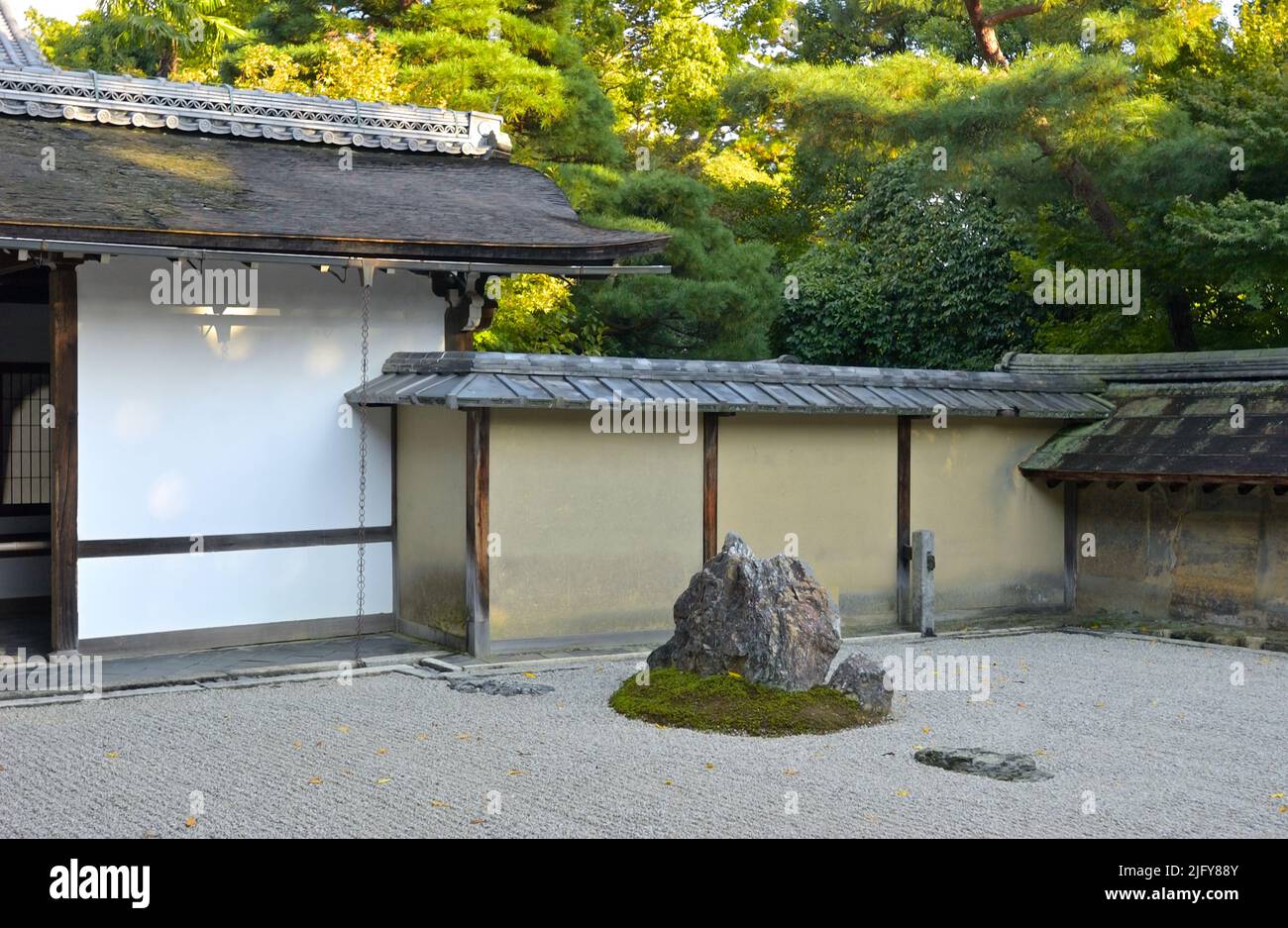 The beautiful rock garden at Ryuanji temple, Kyoto JP Stock Photo - Alamy