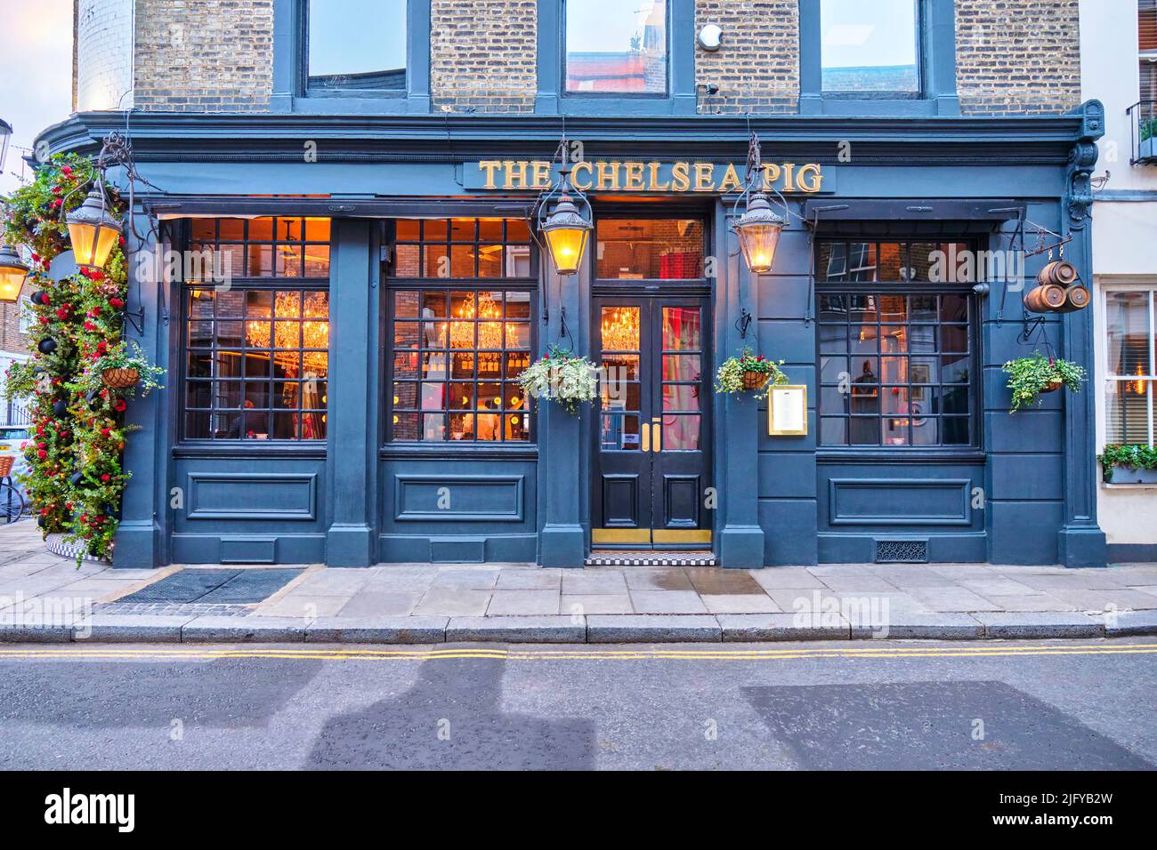 Chelsea pig hi-res stock photography and images - Alamy