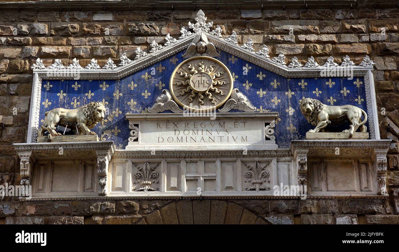 Florence - Palazzo Vecchio. Main entrance. Rex Regum et Dominus ...