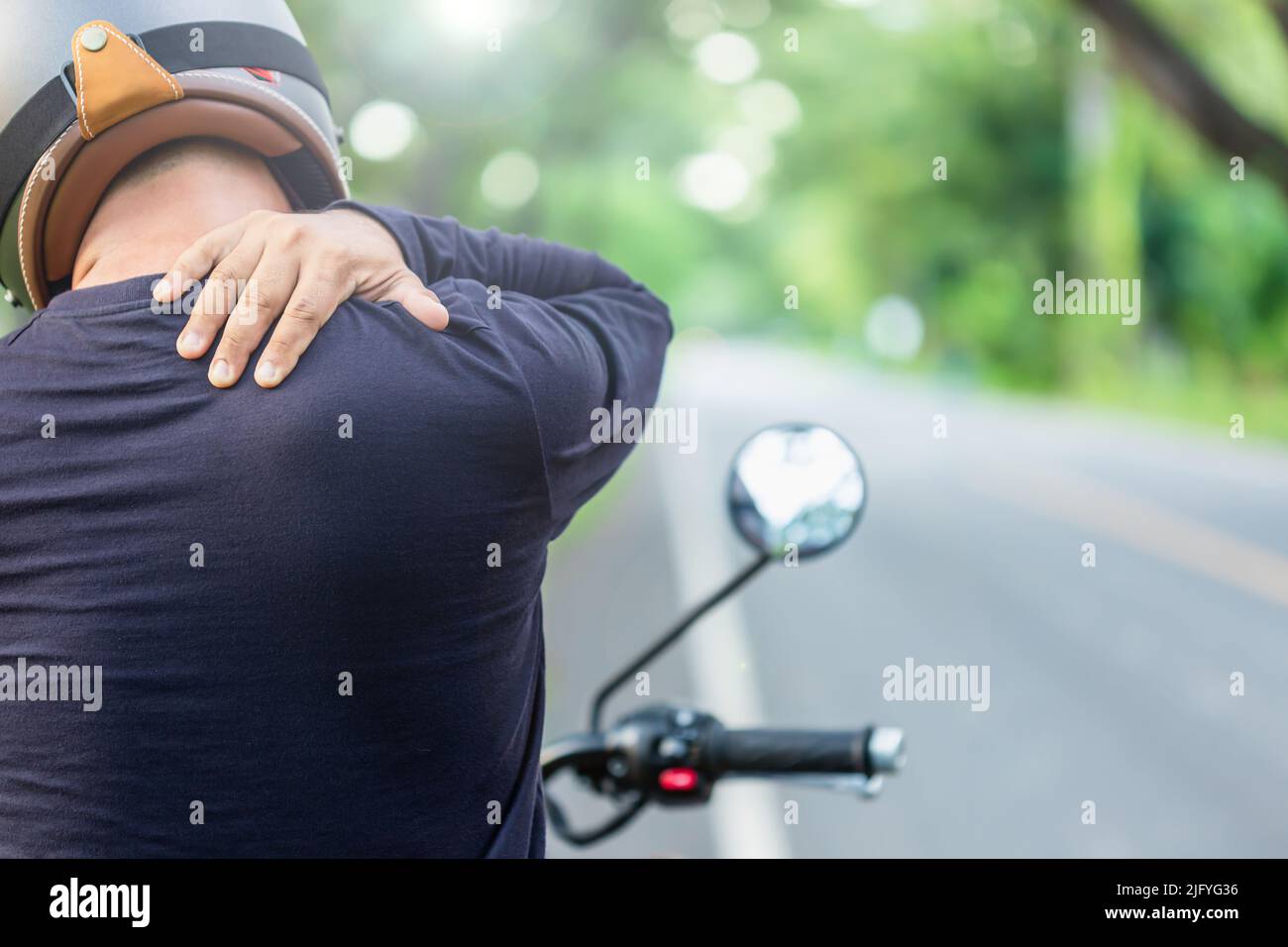Shoulder back ride hi-res stock photography and images - Alamy