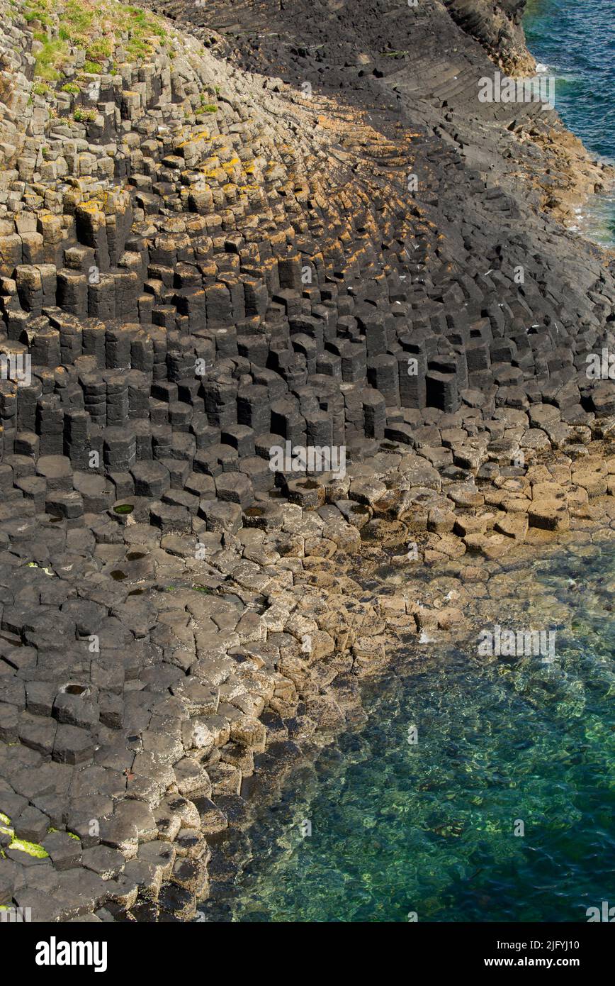 Basalt columns on Isle of Staffa, Inner Hebrides Stock Photo - Alamy