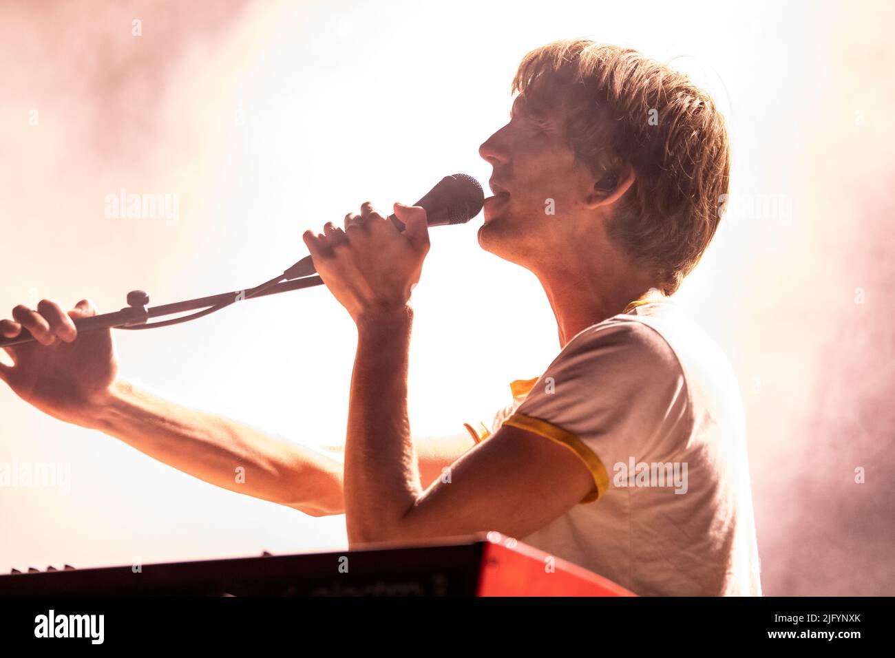 Parcels concert hi-res stock photography and images - Alamy