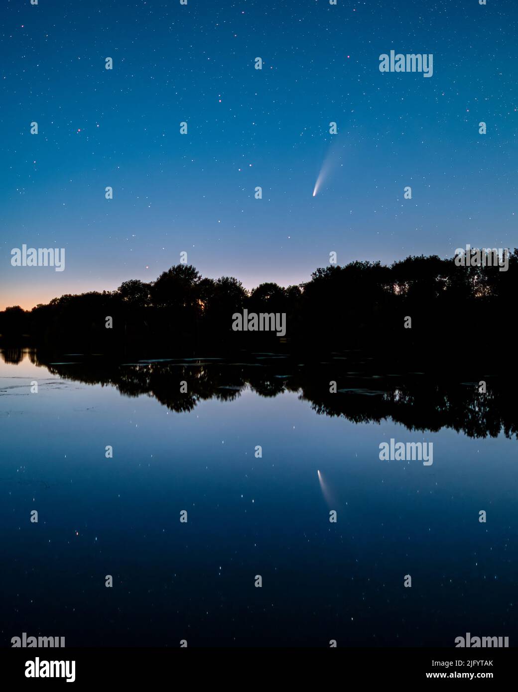 A comet over Lake Neowise. Made from 19 light frames by Starry ...