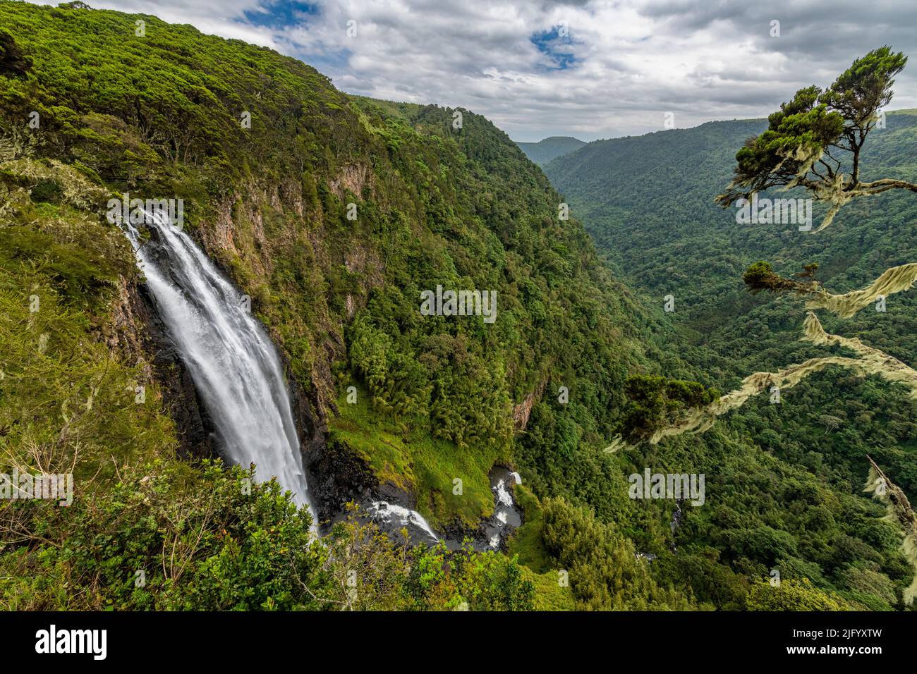 Karuru falls hi-res stock photography and images - Alamy