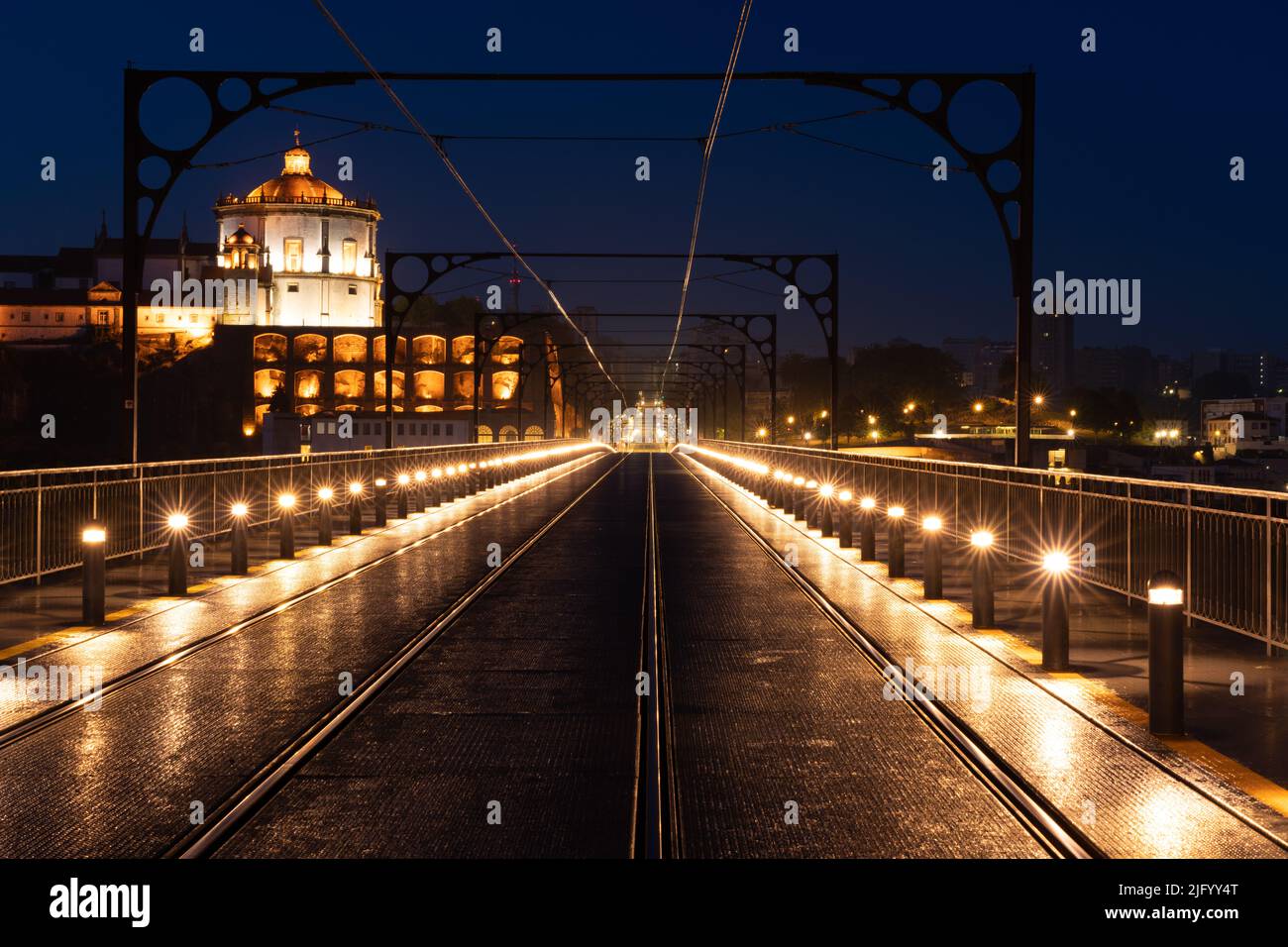 Dom background hi-res stock photography and images - Alamy