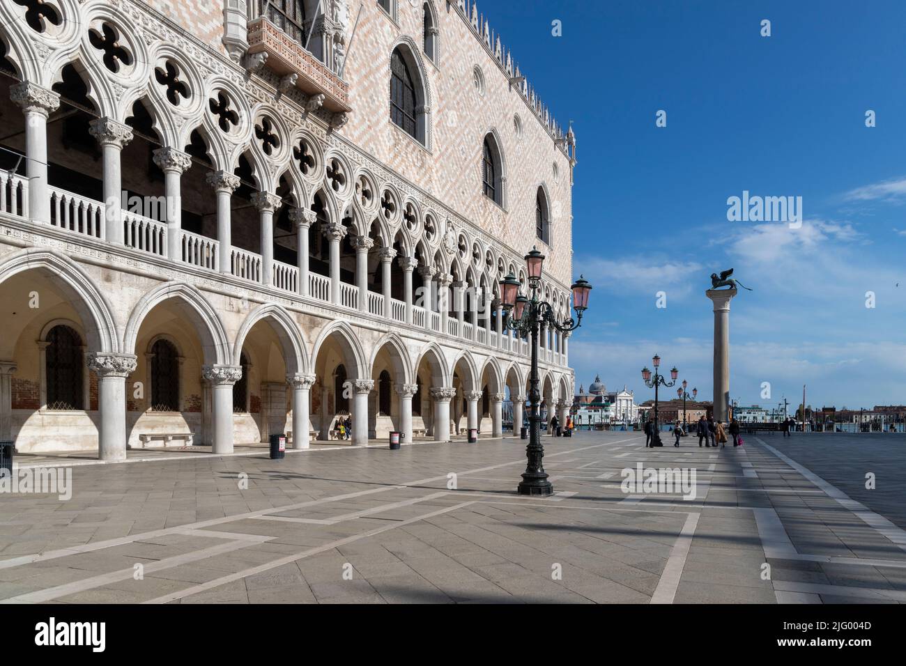 Perspective of the Doge's Palace, Piazzetta San Marco, Venice, UNESCO ...