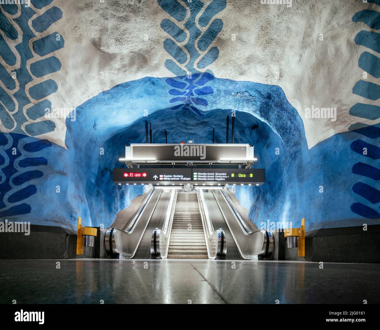 Train stations sweden hi-res stock photography and images - Alamy