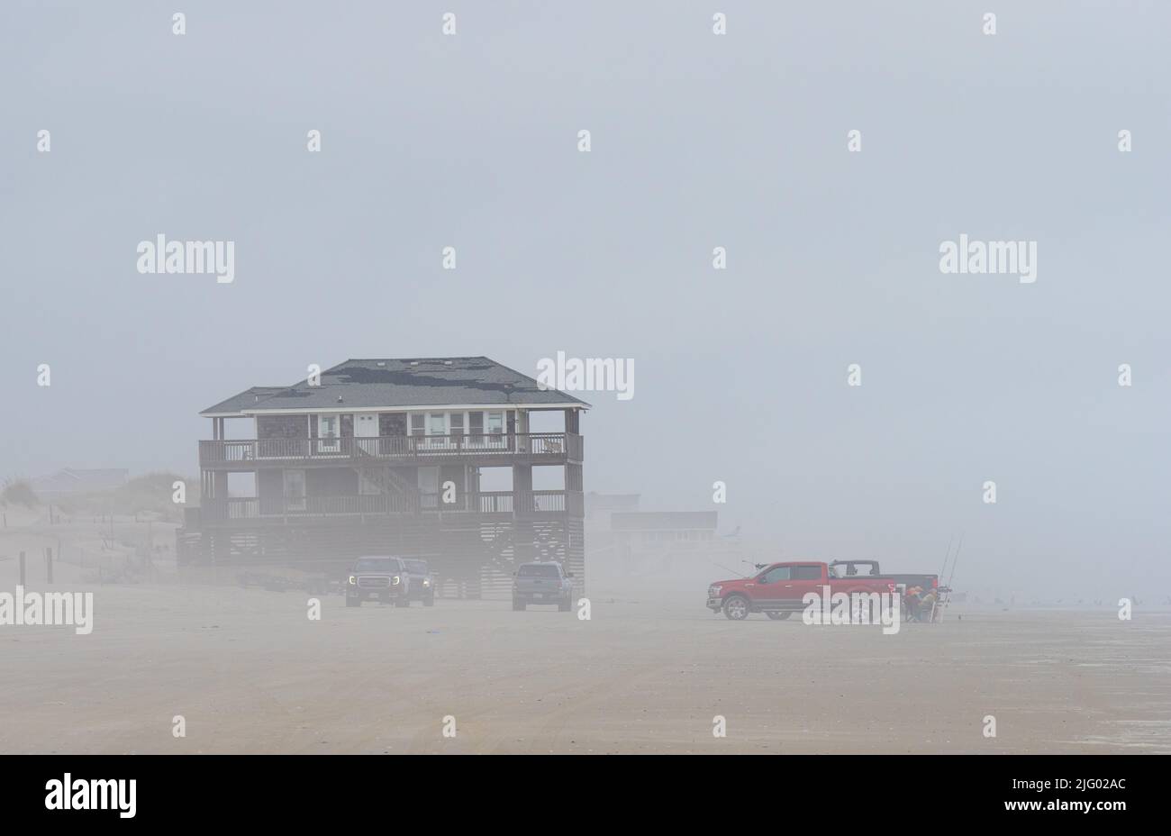 Fog at beach hi-res stock photography and images - Alamy