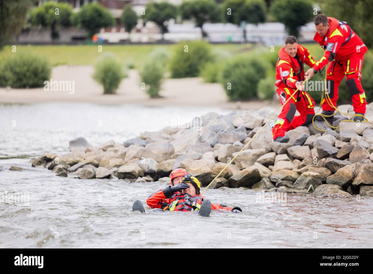 06 July 2022, North Rhine-Westphalia, Cologne: The Cologne fire ...