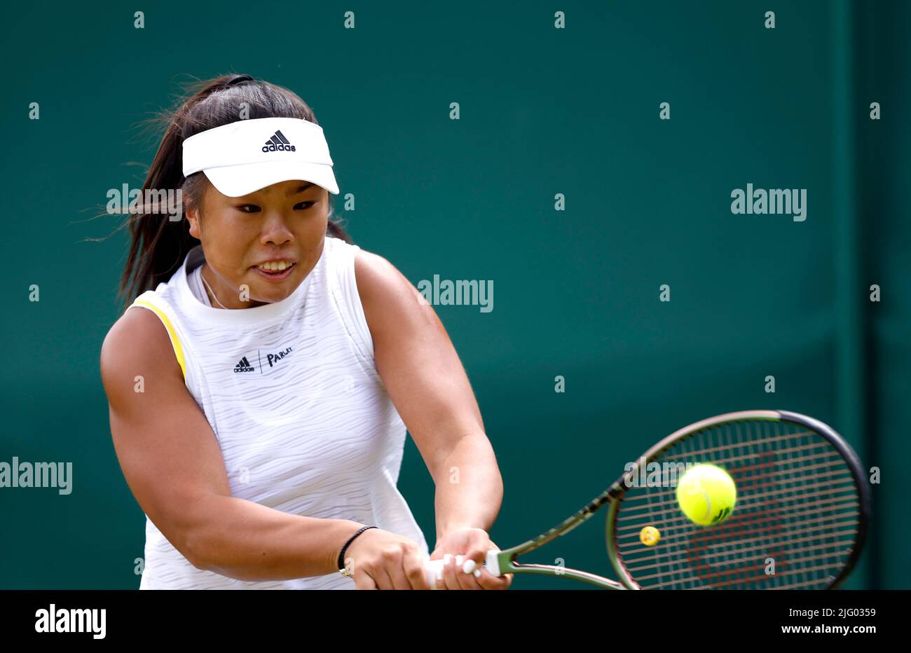 Mingge Xu in action against Isabelle Kruger in the third round of the ...