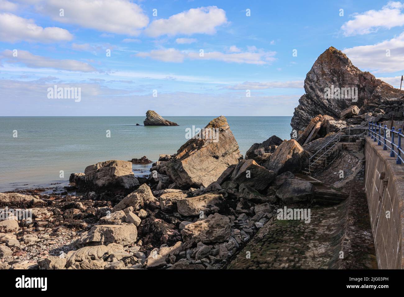 Triangle Point is a small promontory of overturned Middle Devonian ...