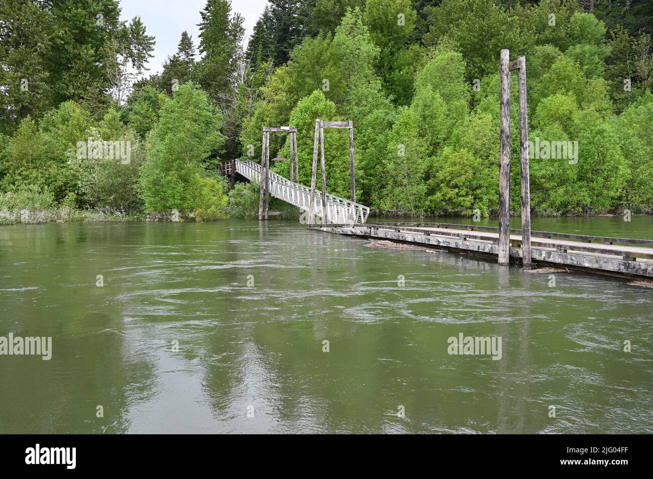 A boating jetty linked to Pierce Island on the Columbia River Stock ...
