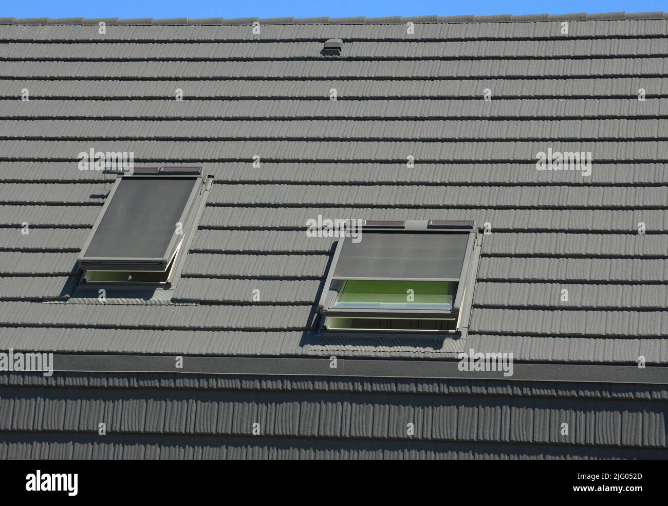 Outdoor automatic sliding canopy retractable roof system, skylight ...