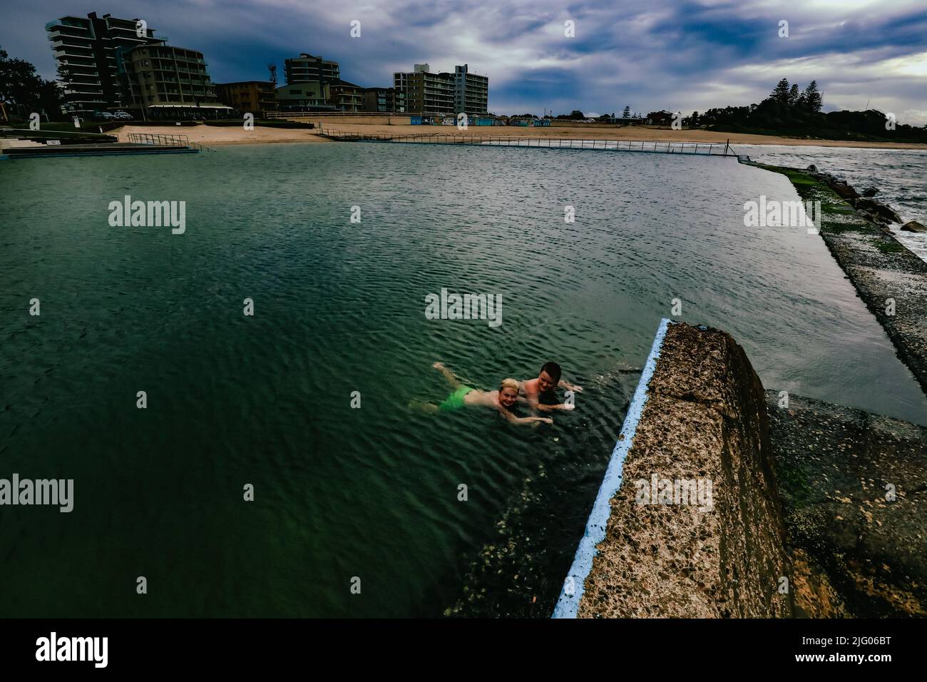 Kids and baths hi-res stock photography and images - Alamy