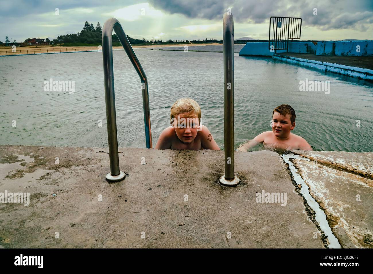 Kids and baths hi-res stock photography and images - Alamy