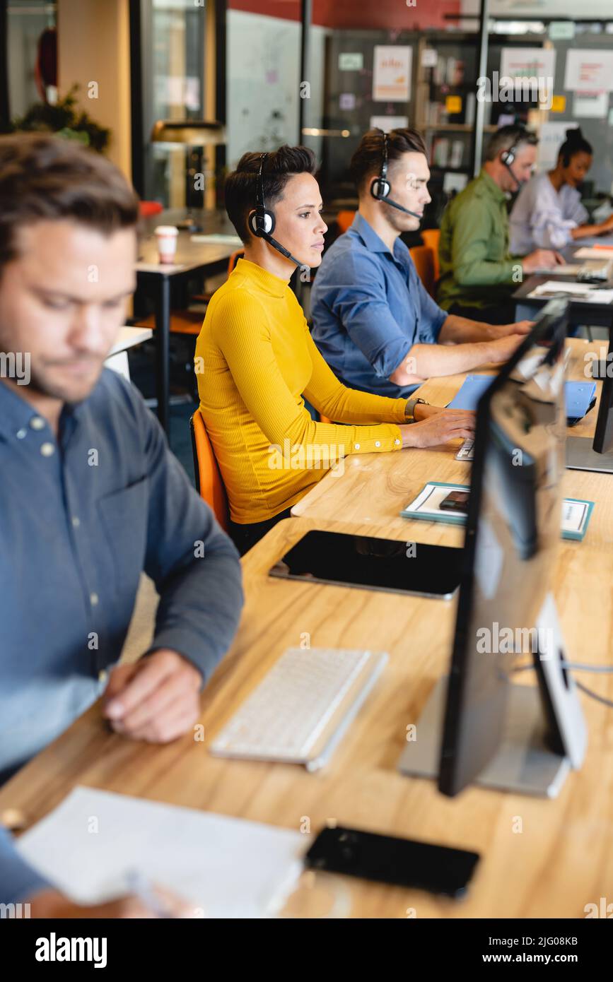 Confident office executive hi-res stock photography and images - Alamy