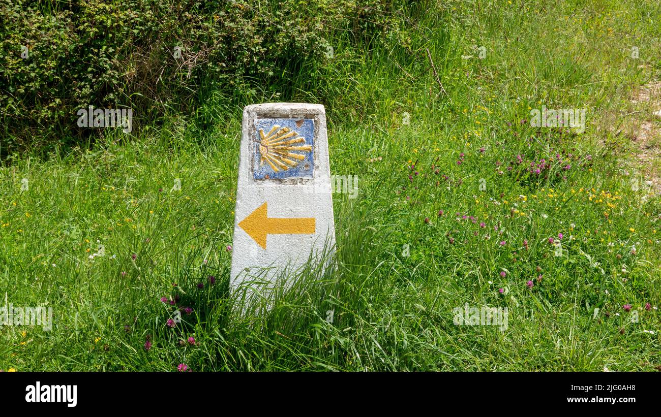 Waymarker on the Camino Real, Asturias Stock Photo - Alamy