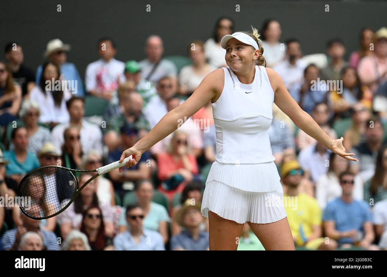 Amanda anisimova wimbledon hi-res stock photography and images - Alamy