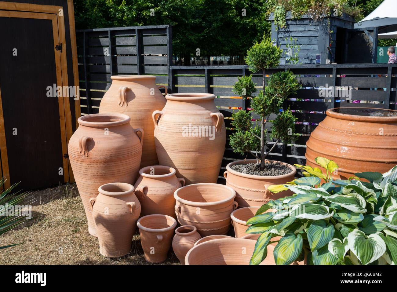 Terracota pots at Hampton Court Palace Flower Festival Stock Photo - Alamy