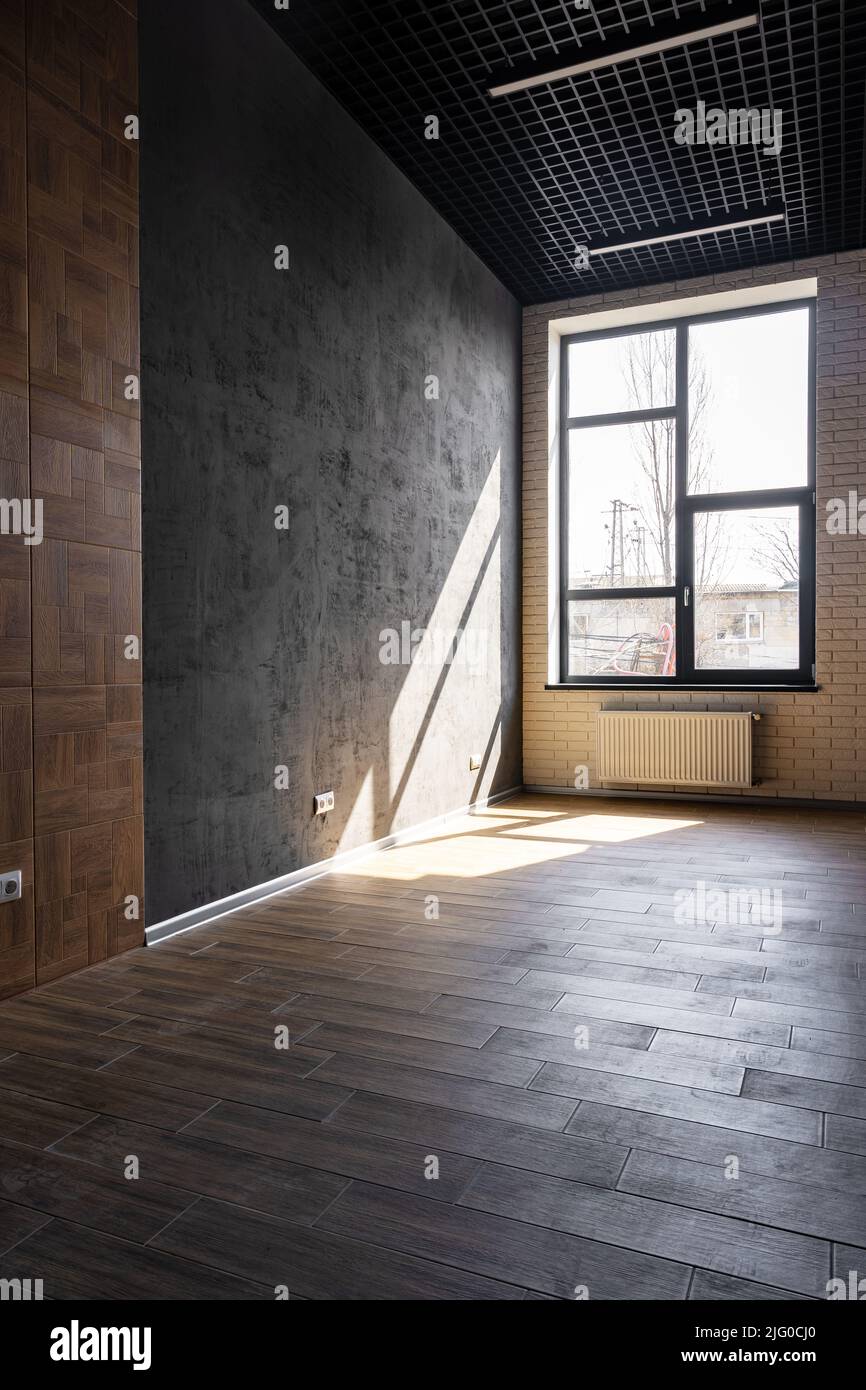Empty open space office room with window Stock Photo - Alamy