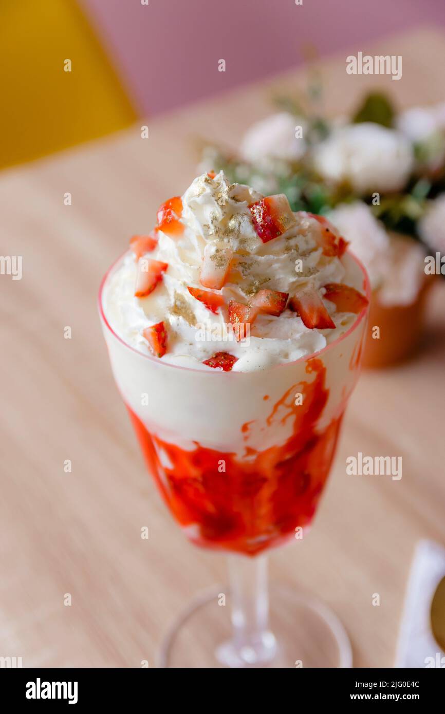 Strawberries share hi-res stock photography and images - Alamy