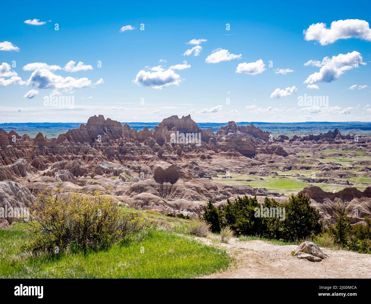 View from the Cliff Shelf Nature Trail in Badlands National Park in ...