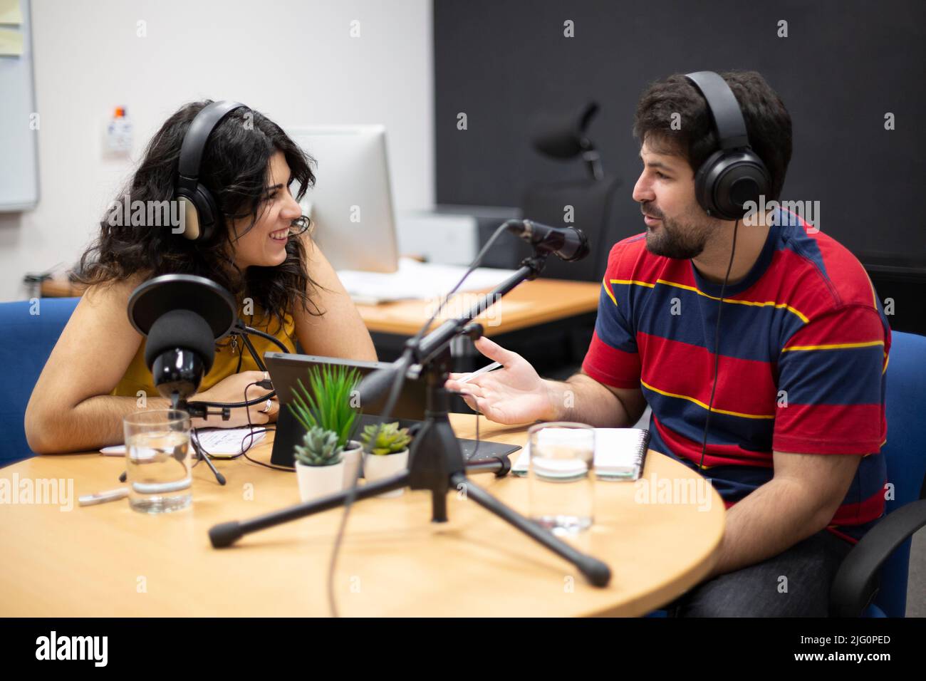 Radio studio interview boy girl hi-res stock photography and images - Alamy