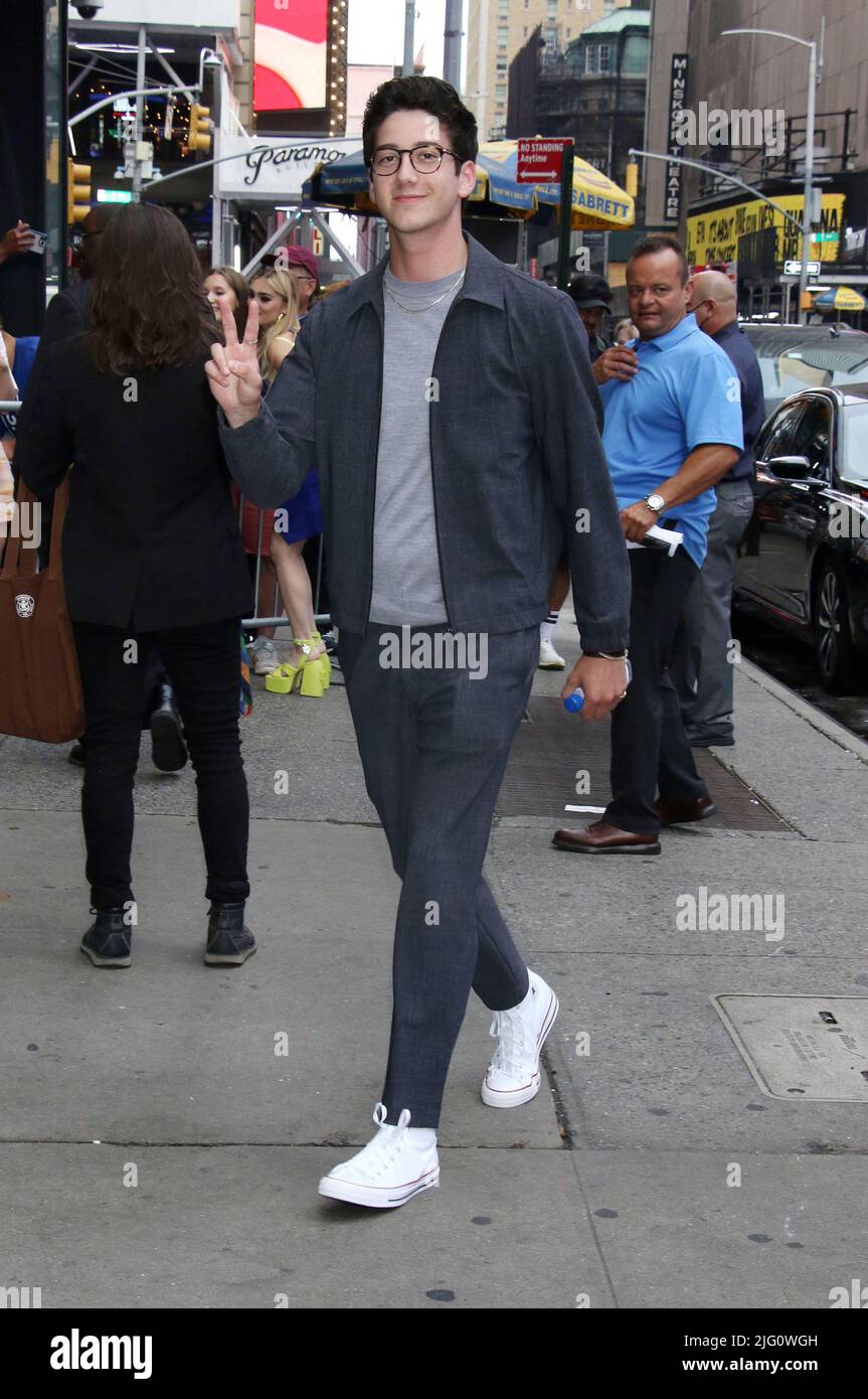 Meg Donnelly And Milo Manheim At Good Morning America -PICTURED: Milo ...