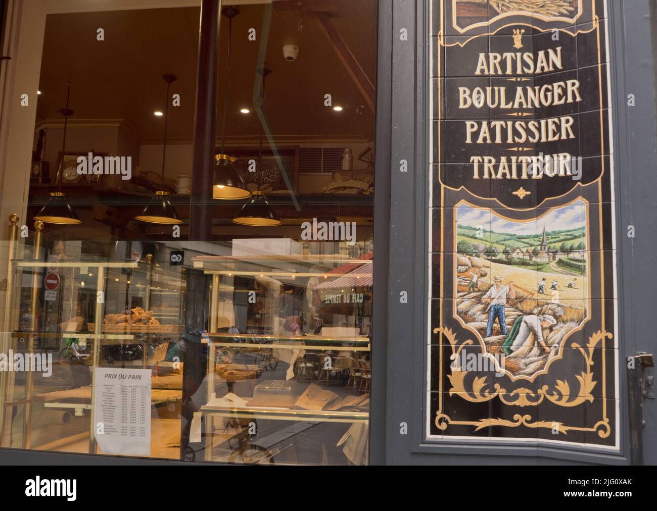 Traditional boulangerie bakery in Paris,France,Europe Stock Photo - Alamy
