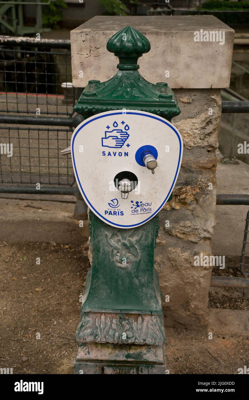 Drinking water taps hi-res stock photography and images - Alamy
