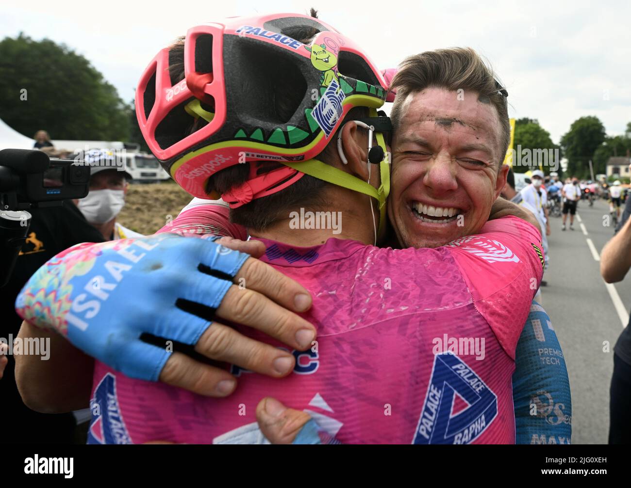 US Neilson Powless of EF Education-EasyPost and Australian Simon Clarke ...