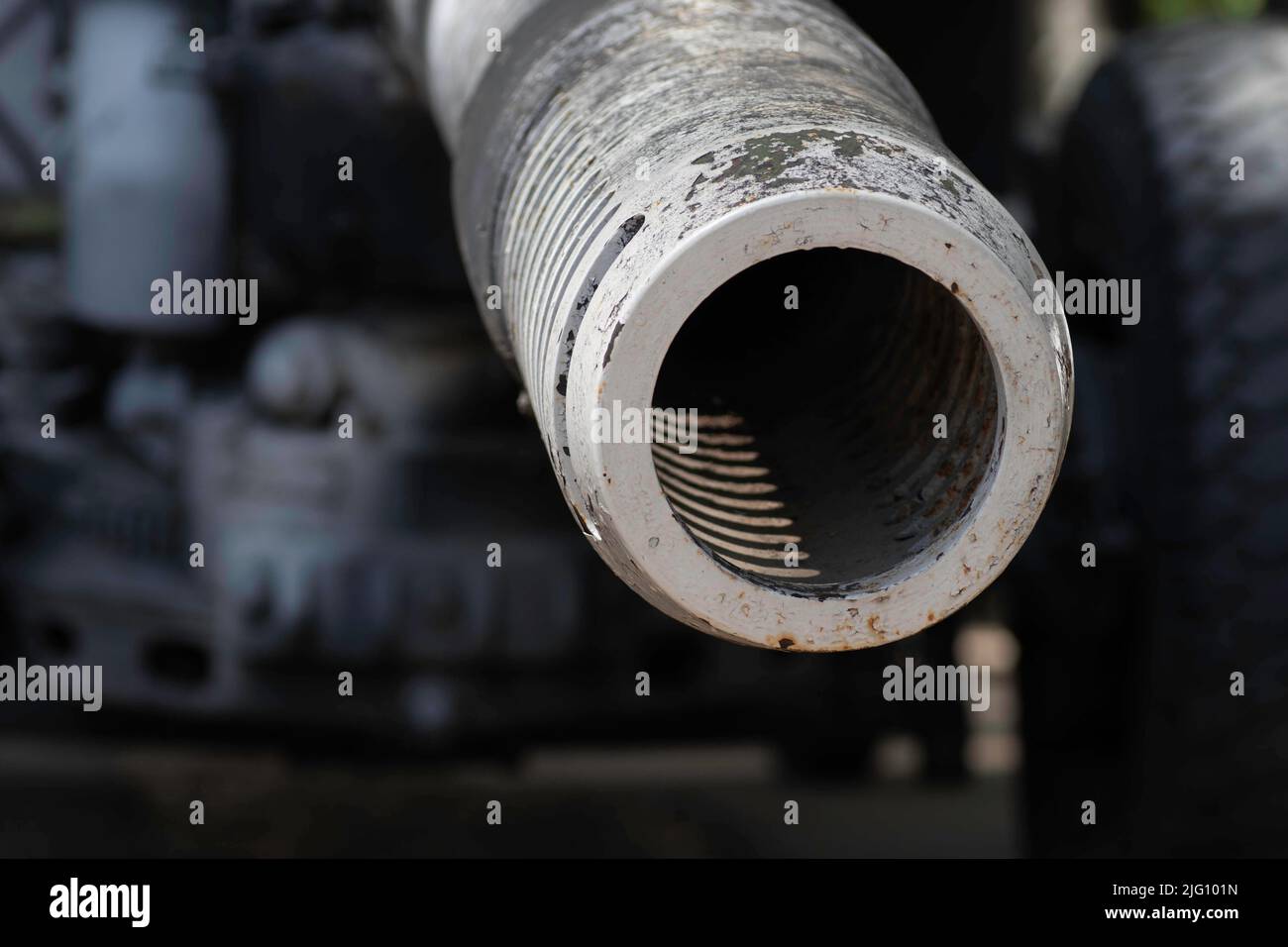 Detail of the barrel of an artillery cannon, Cannon barrel closeup in ...