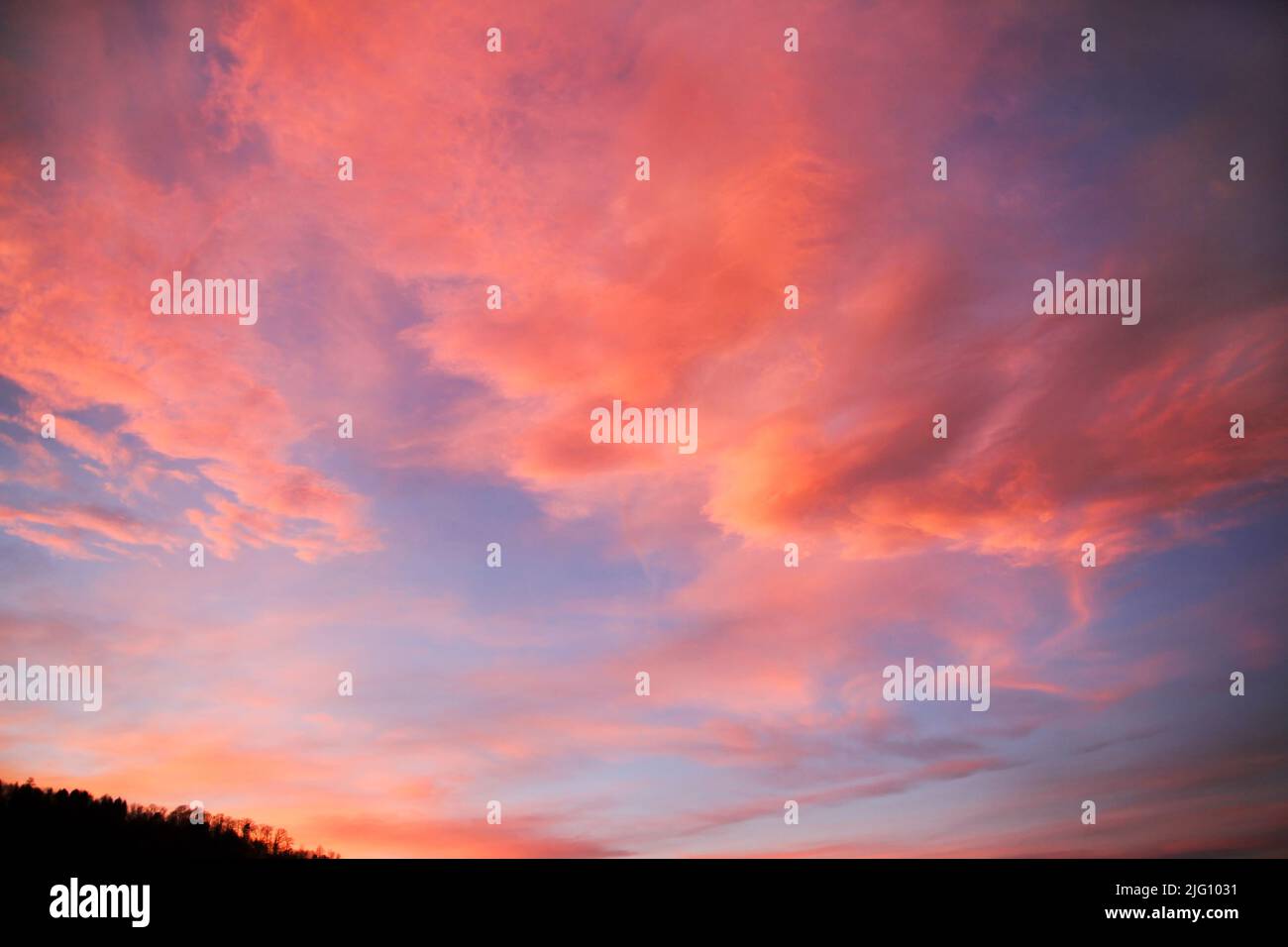 Gold burning sunset silhouette hi-res stock photography and images - Alamy