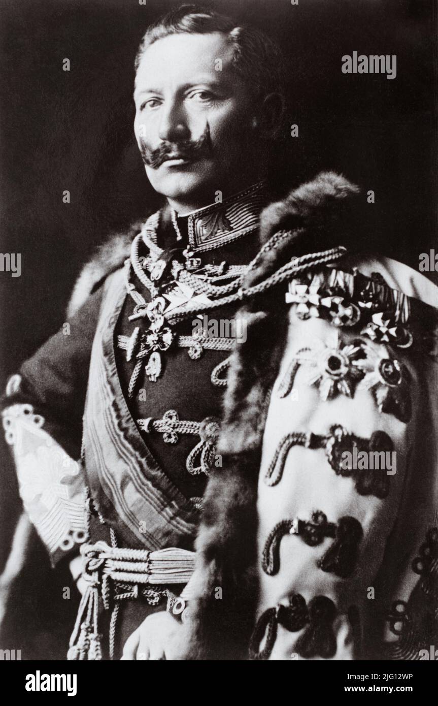 Kaiser wilhelm ii military uniform hi-res stock photography and images ...