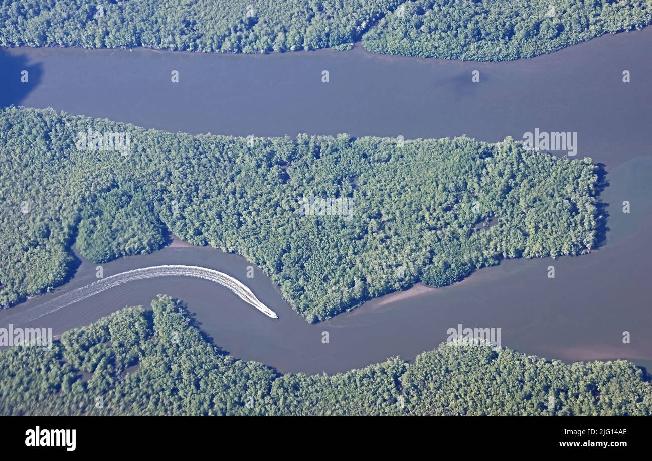 River speed boat hi-res stock photography and images - Alamy