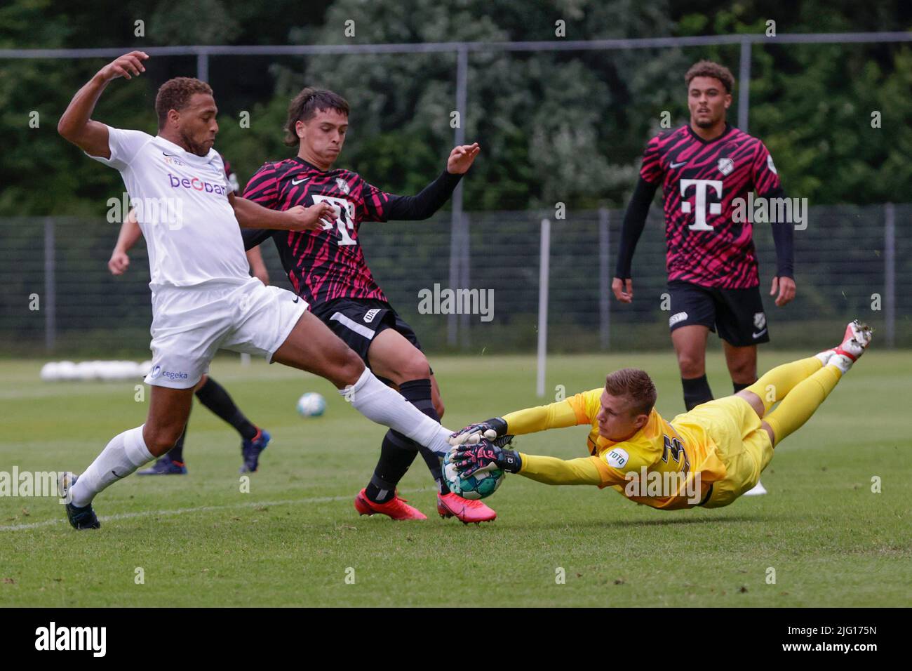 ALKMAAR, NETHERLANDS - JULY 6: Joshua Rawlins of FC Utrecht, Cyriel ...