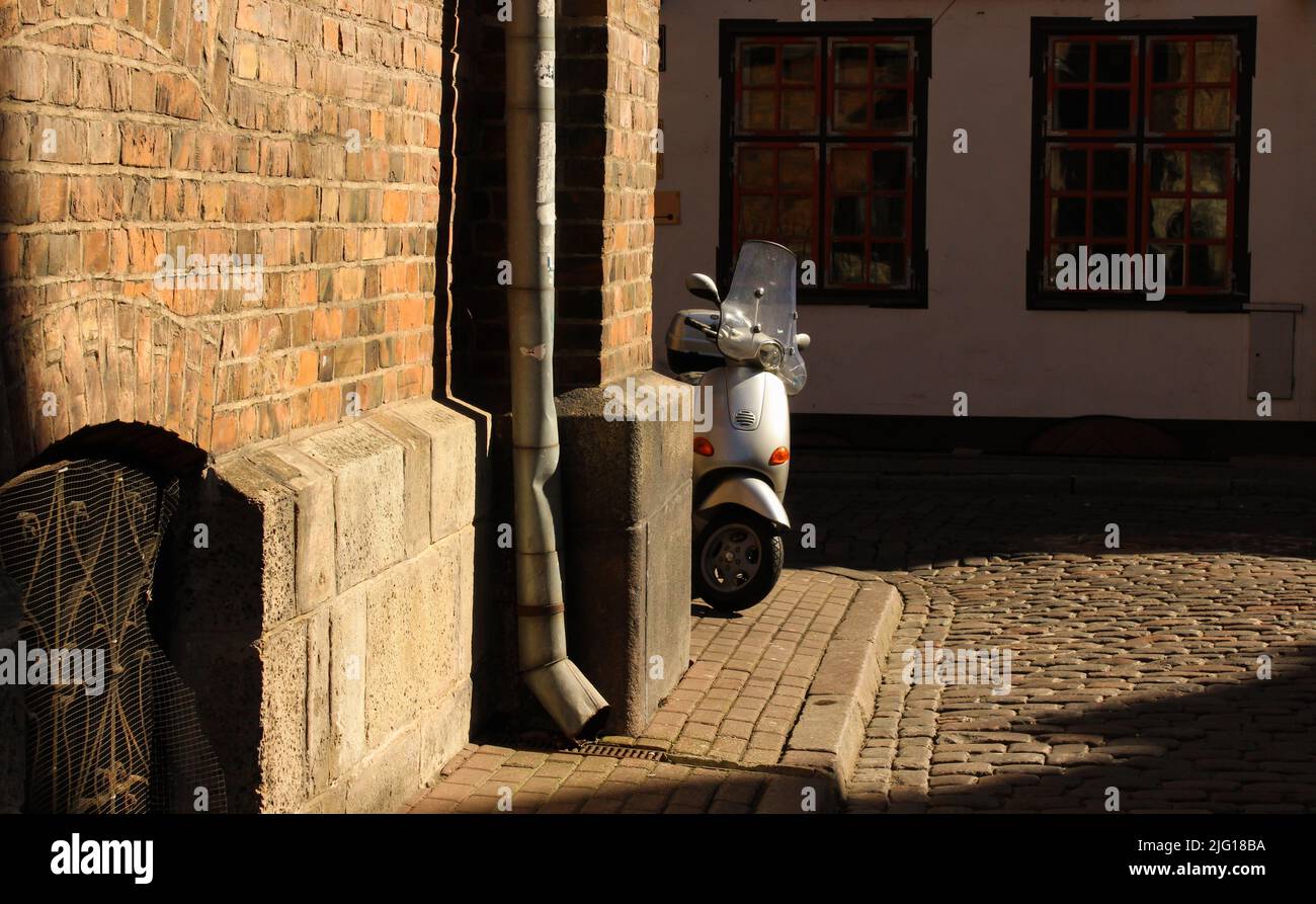 Motor stands hi-res stock photography and images - Alamy