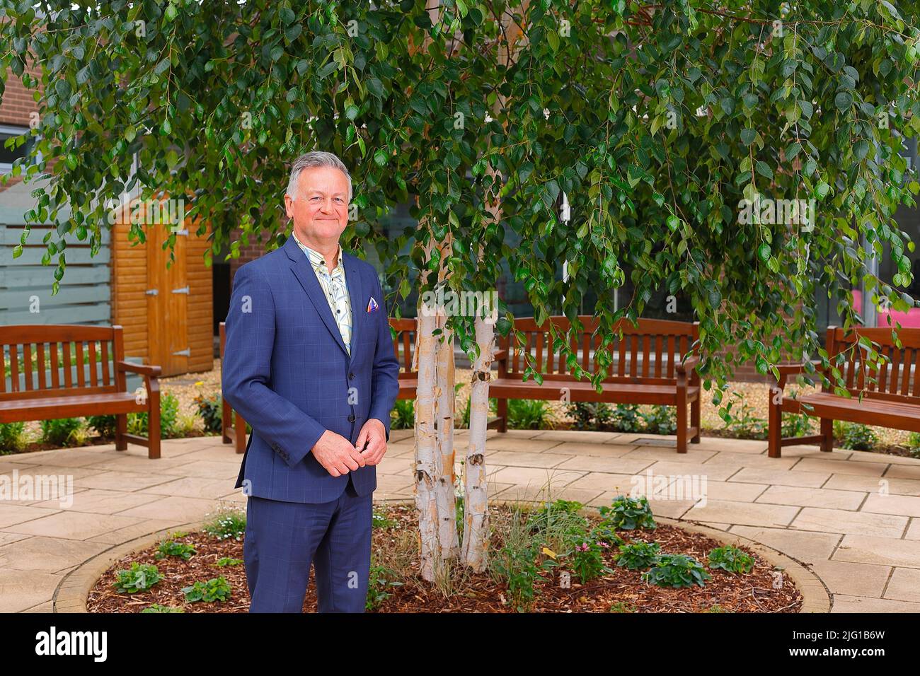 ITV Meteorologist & longest serving weather presenter Jon Mitchell, who ...