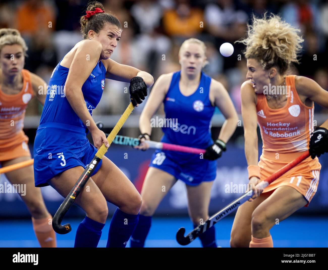 AMSTERDAM - Fernanda Villagran (Chile) and Maria Verschoor (Netherlands ...