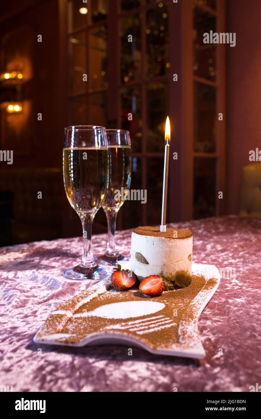 romantic table in a cafe for a meeting Stock Photo - Alamy