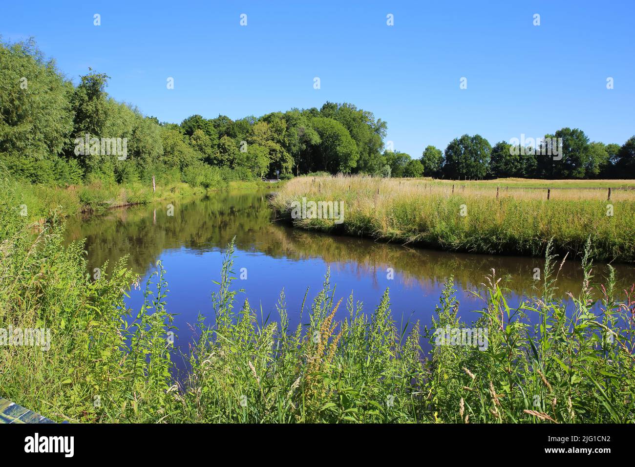 Beautiful scenic idyllic typical lower rhine (Niederrhein) green rural ...