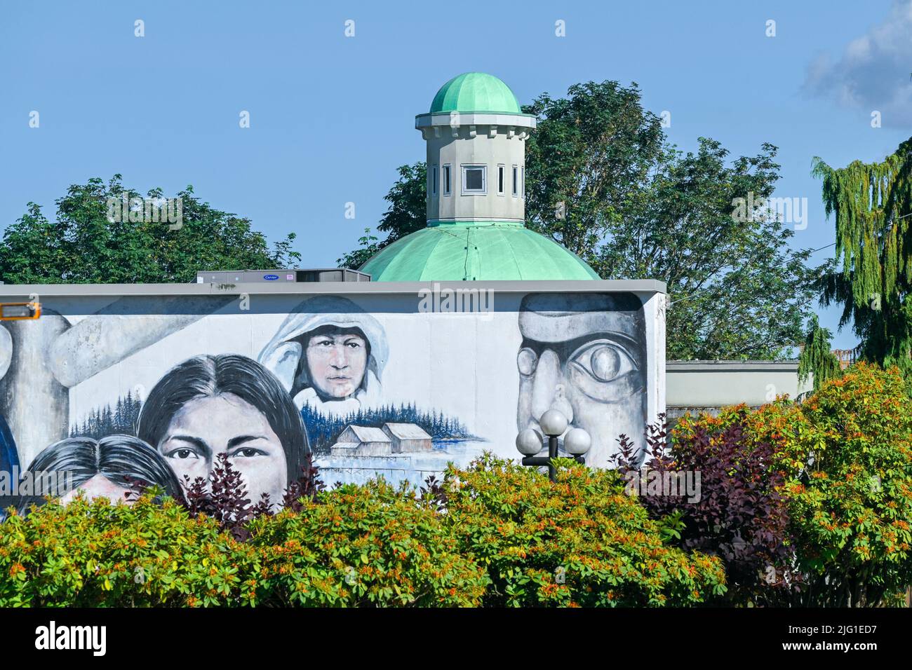 Native Heritage mural by artist Paul Ygartua, Chemainus Theatre ...