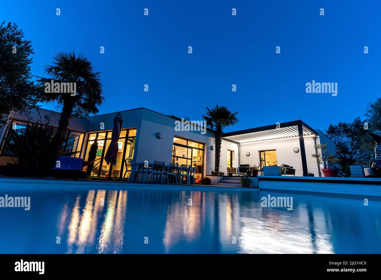 Mansions With Pools At Night