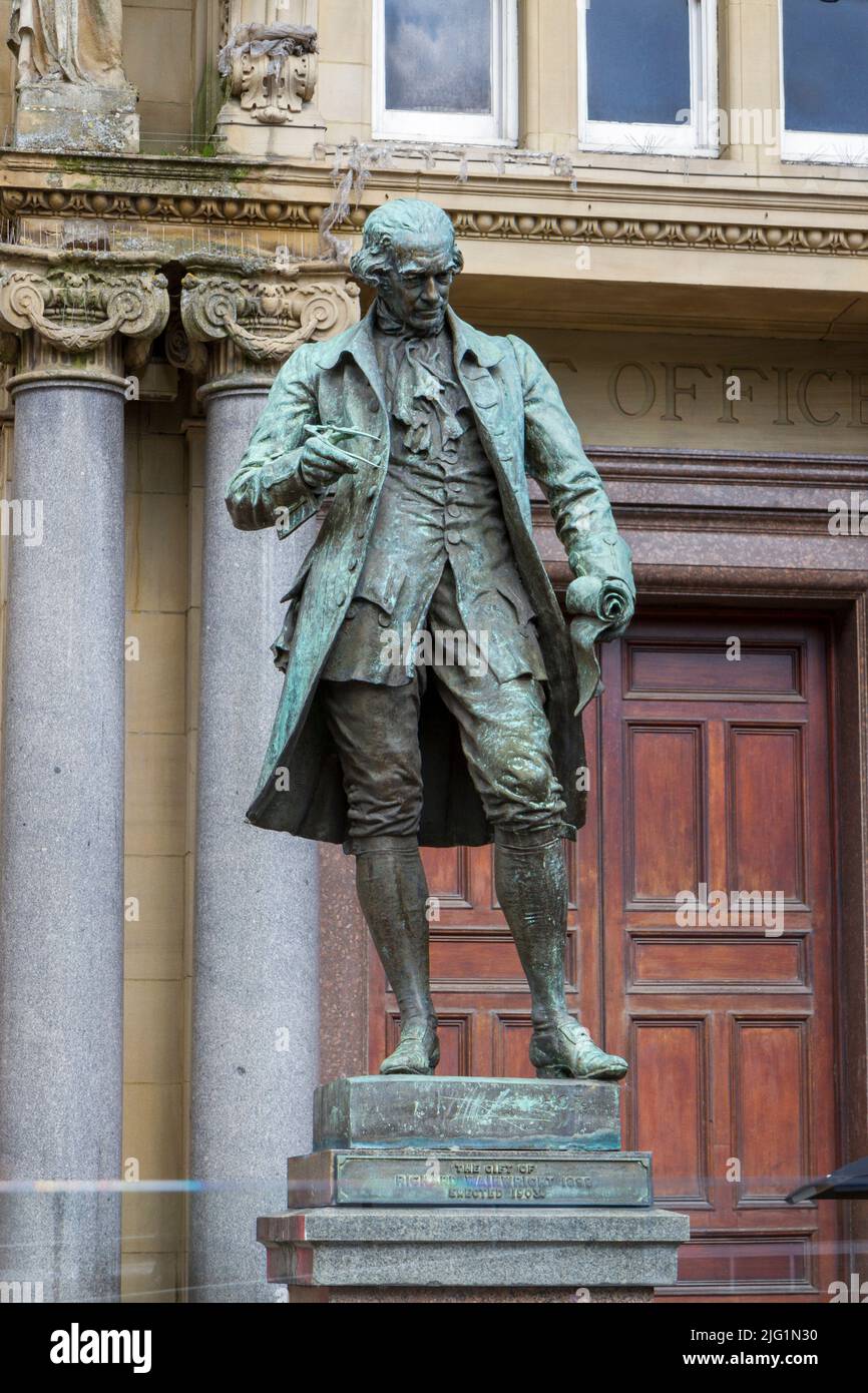 Statue of James Watt (1903) in Leeds city centre, West Yorkshire, UK ...