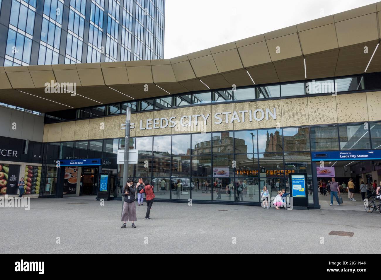 The entrance to Leeds City railway station, Leeds city centre, West ...