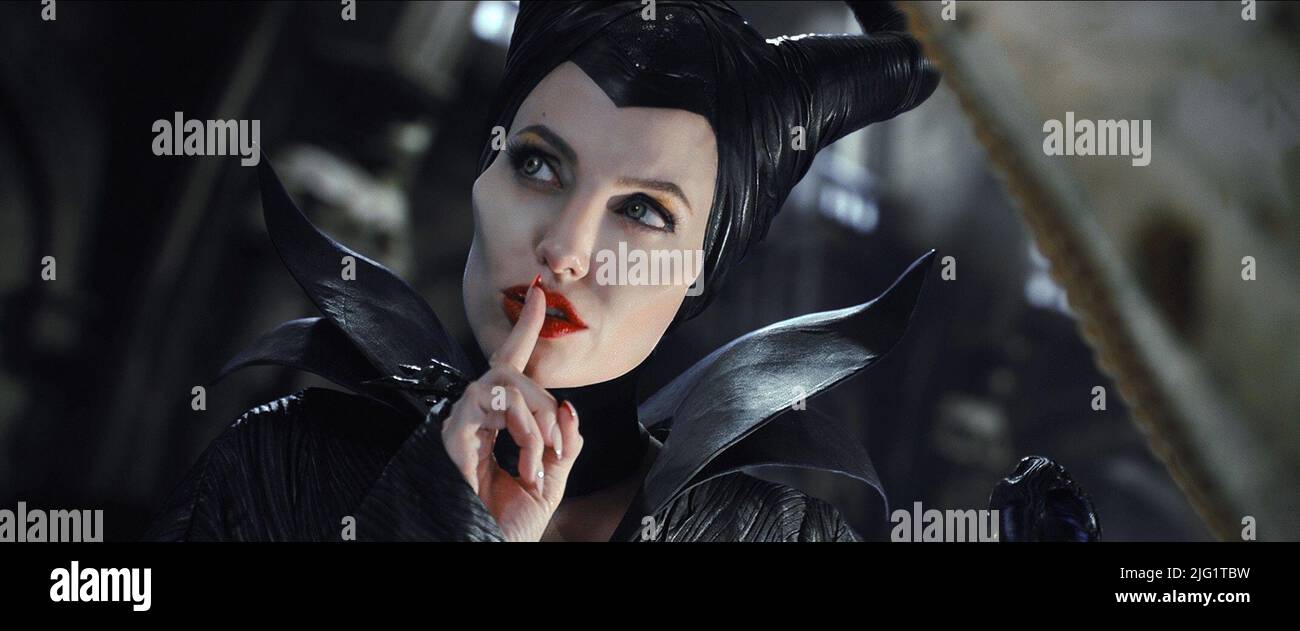 Angelina jolie malefica hi-res stock photography and images - Alamy